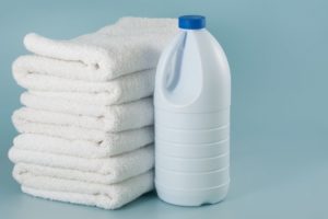 How to Use Bleach in the Washing Machine