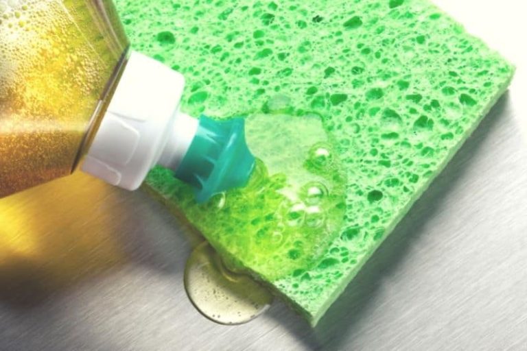 How to Get Foundation Stains Out of Carpet