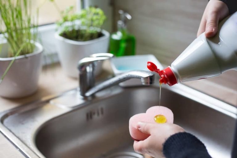 Best Washing Up Liquids for Sensitive Skin (UK)