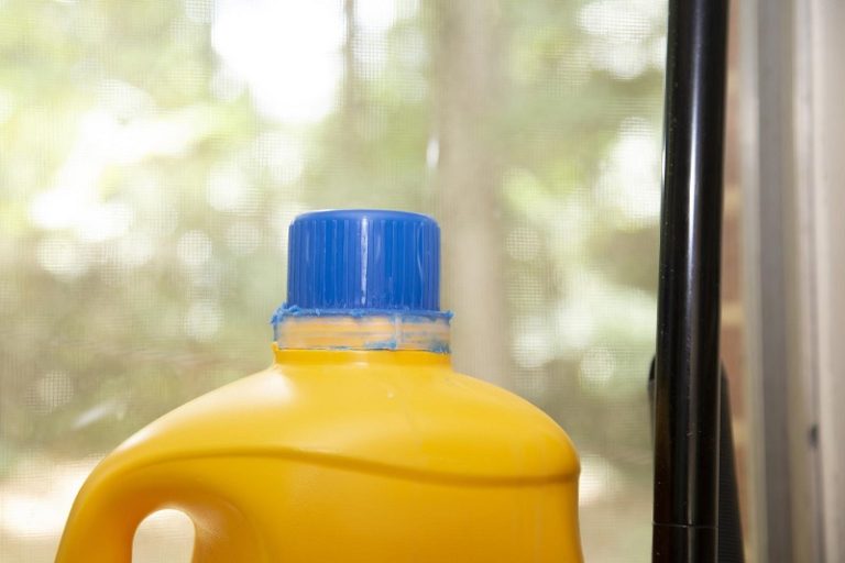 How Much Is a Capful? (For Cleaning & Laundry)