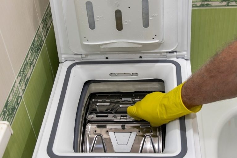 How to Clean a Washing Machine That Has Been in Storage