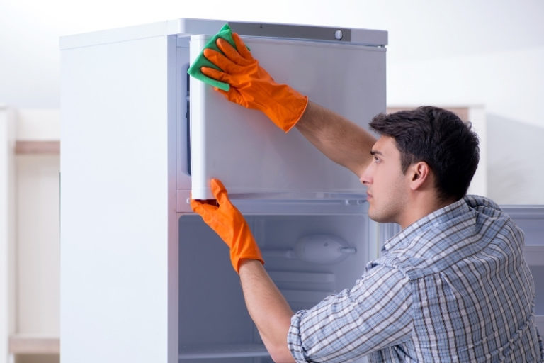 How to Clean a Fridge