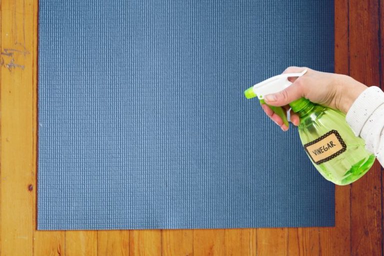 How to Make a DIY Yoga Mat Cleaner Solution