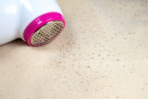 How to Get Lint Off Clothes