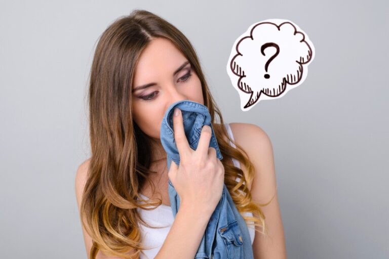 How to Get the Dye Smell Out of Jeans